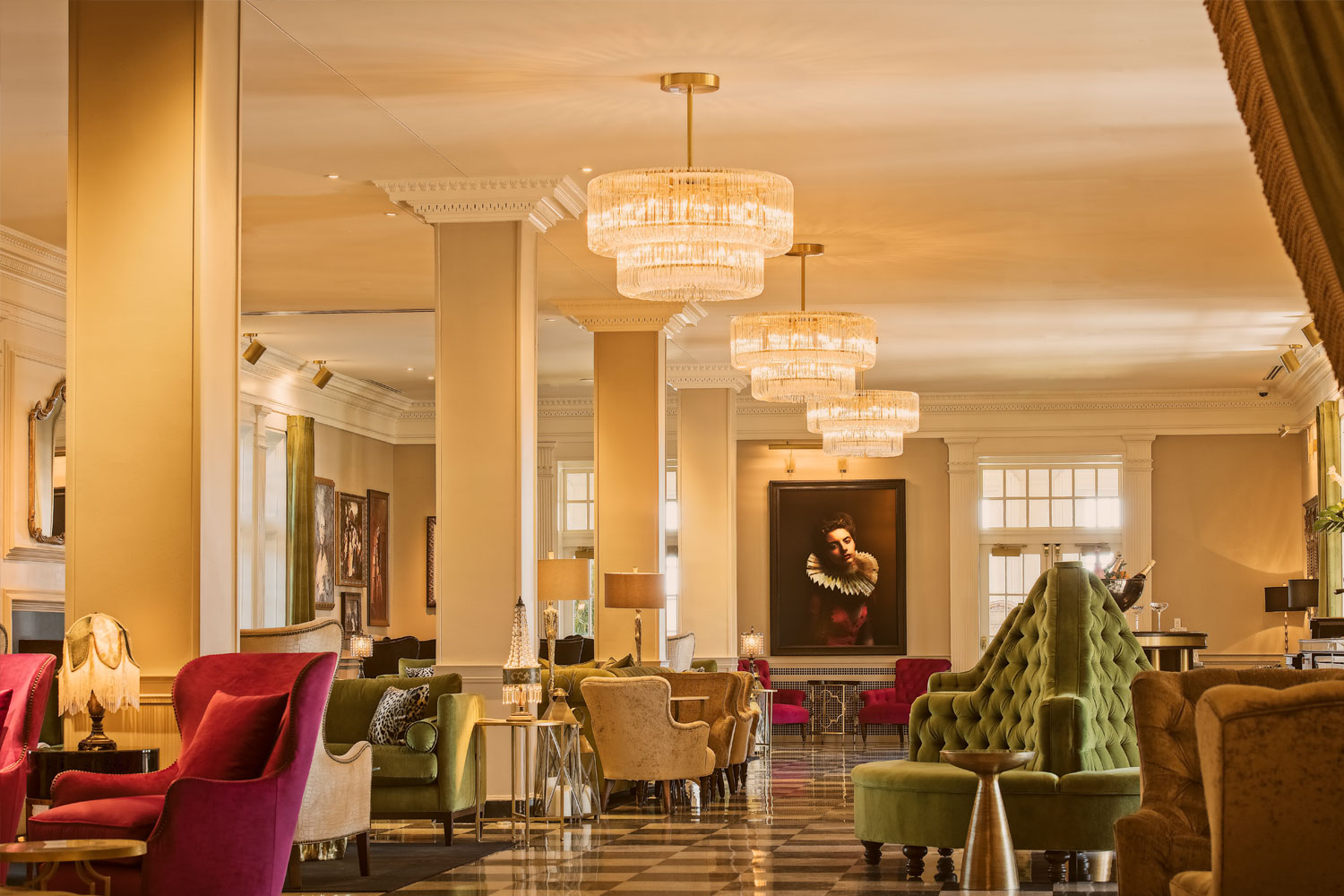 The Raleigh Room | Drink, eat and get social